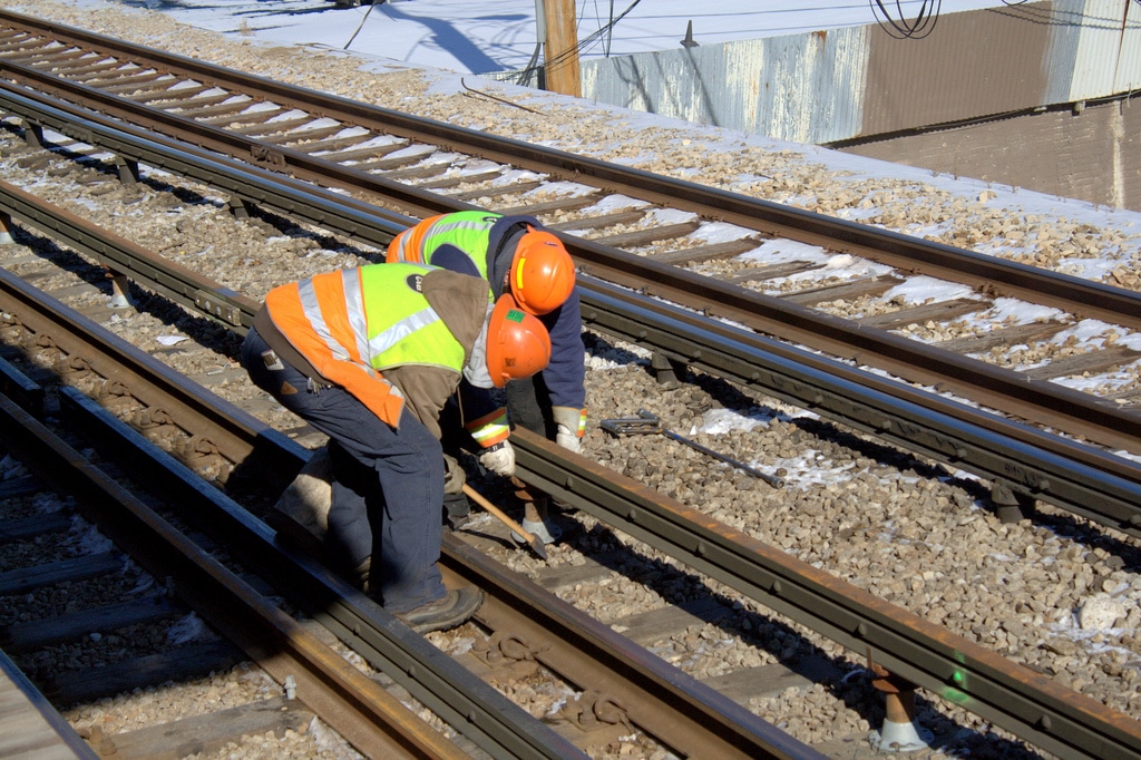 Third Rail Voltage Detector – Protect Against Voltage Hazards